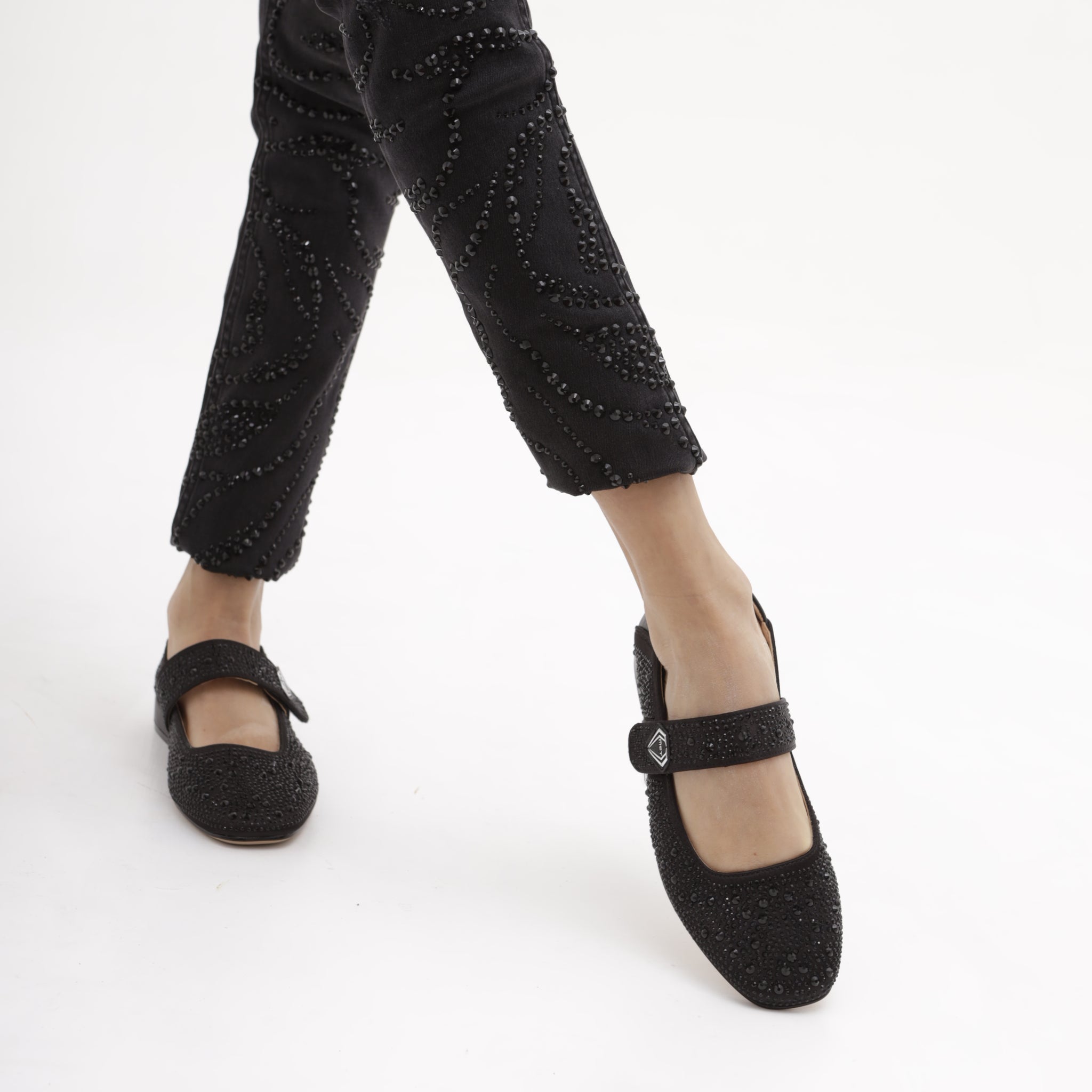 M10 407 SHOES